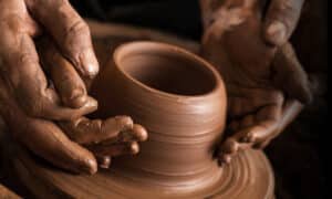 El Barro, la Rueda y el Alfarero: 6 Lecciones Del Taller